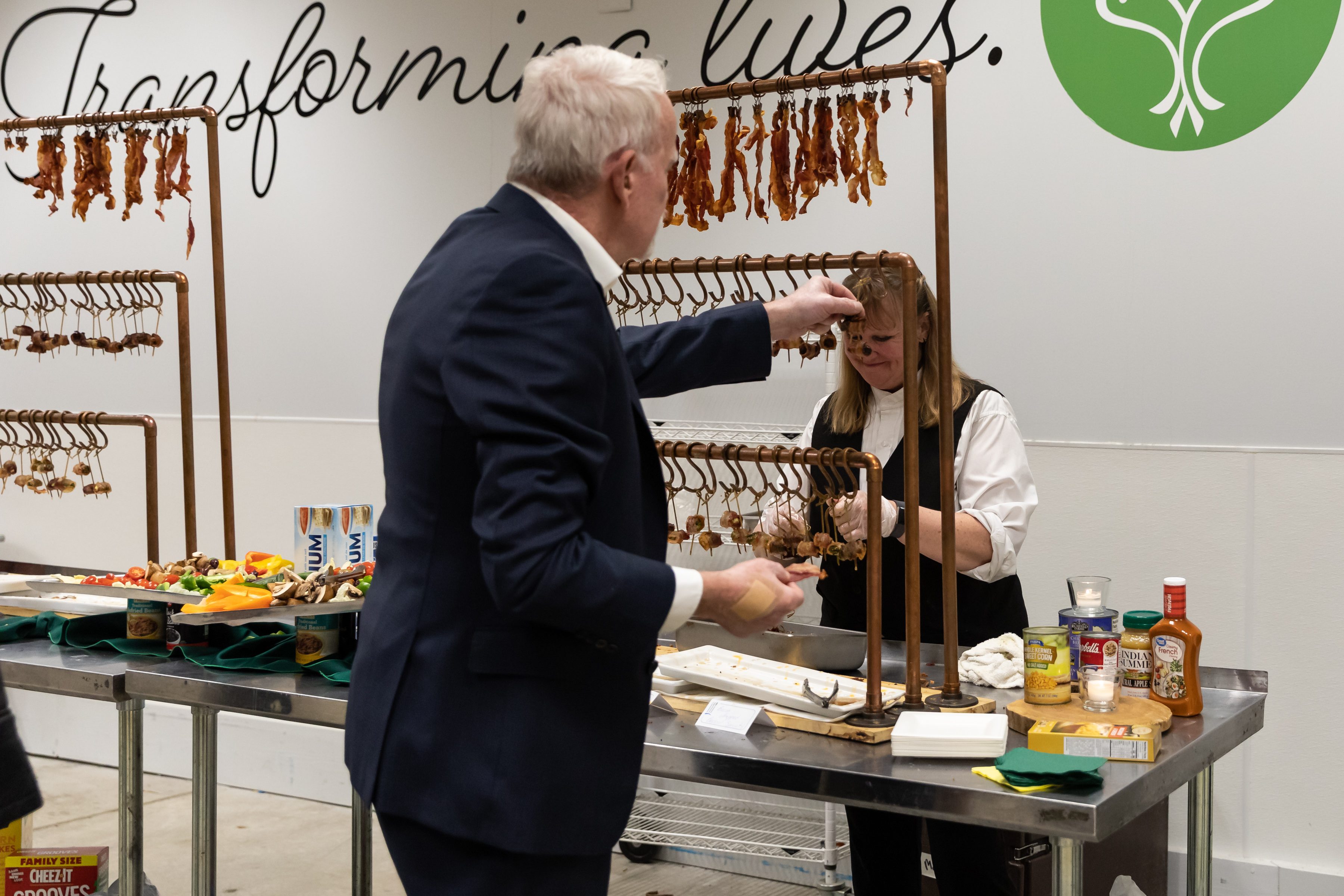 Chef Showdown Photo Gallery 2022 - Loaves & Fishes